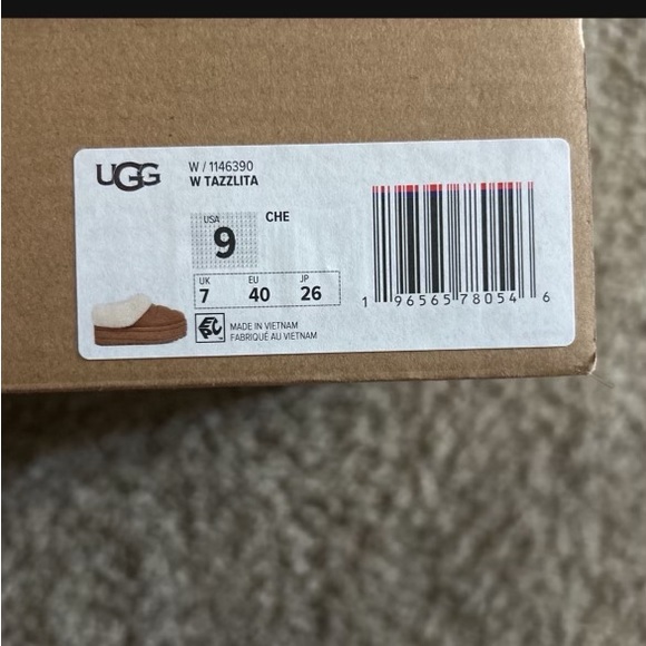 UGG | Shoes | Ugg Plush Size 9 Women | Poshmark